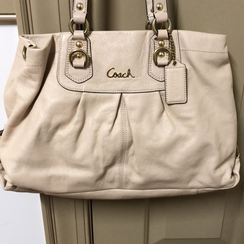 Coach Ivory Leather Shopper Tote Handbag - Gem